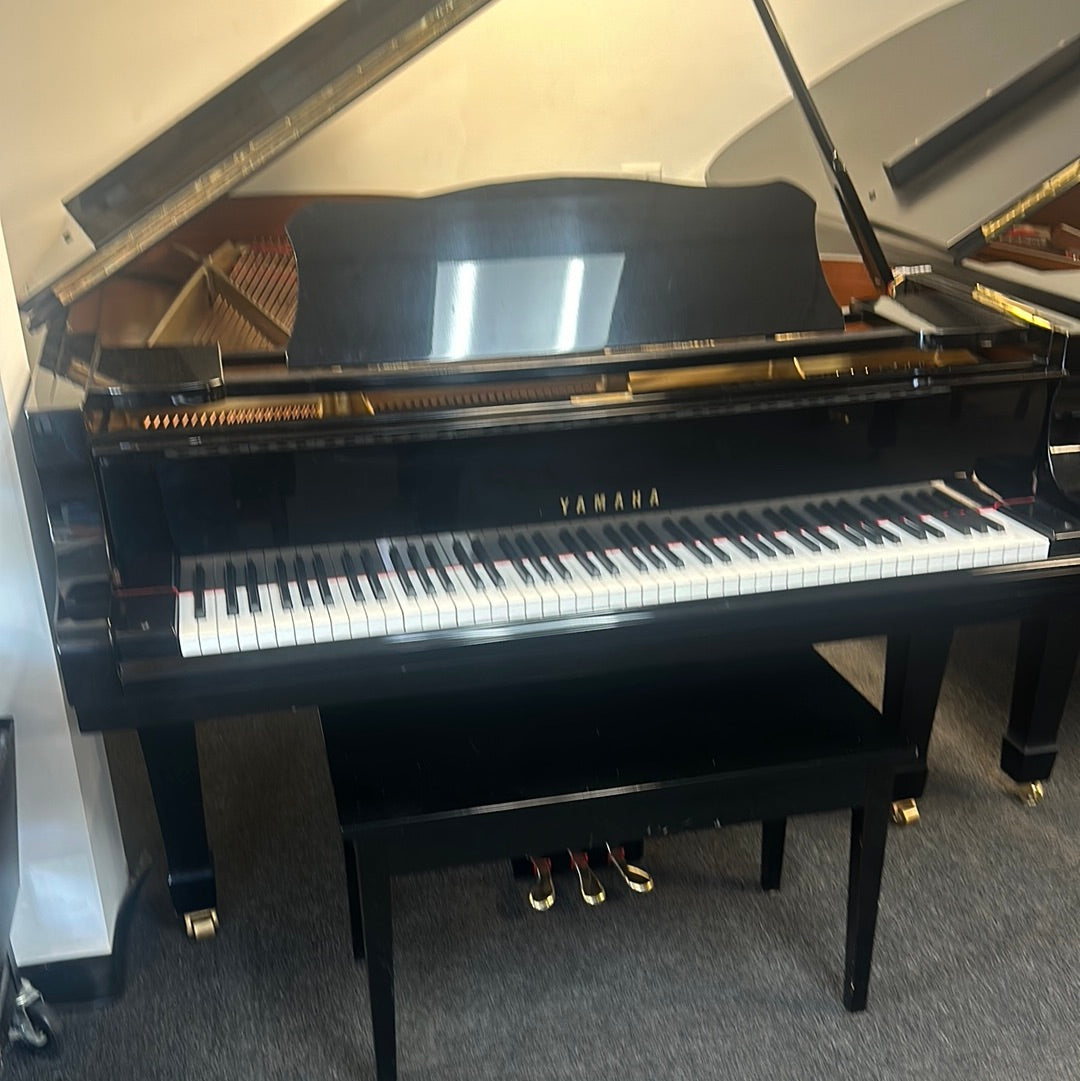 Yamaha C7 – Summitt Pianos