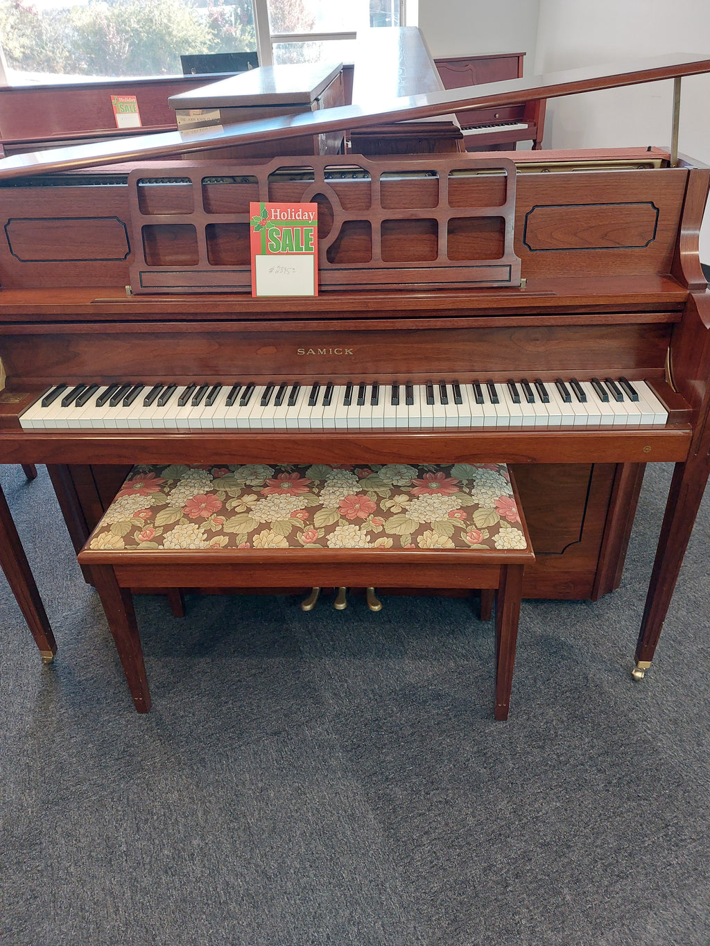 Samick Deluxe Console w/grand style lid – Summitt Pianos